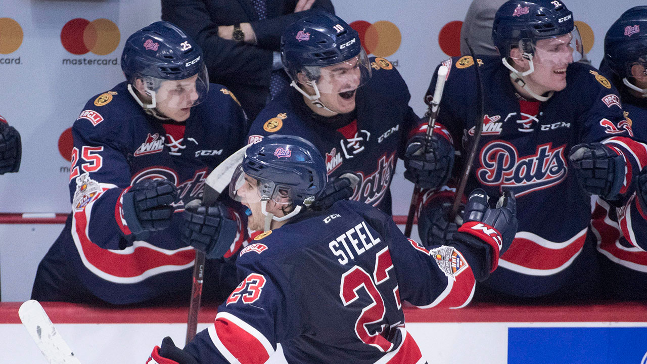 Q&A: Carter Hart on watching friend Sam Steel, turning pro